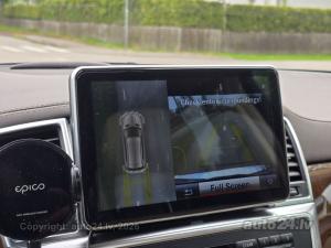 White Mercedes-Benz GL-Class 2015 in Tallinn, with an engine capacity of 3.00 L and mileage of 277 thousand km for 15990 €, photo 23 on AUTOMOTO.COM.LV