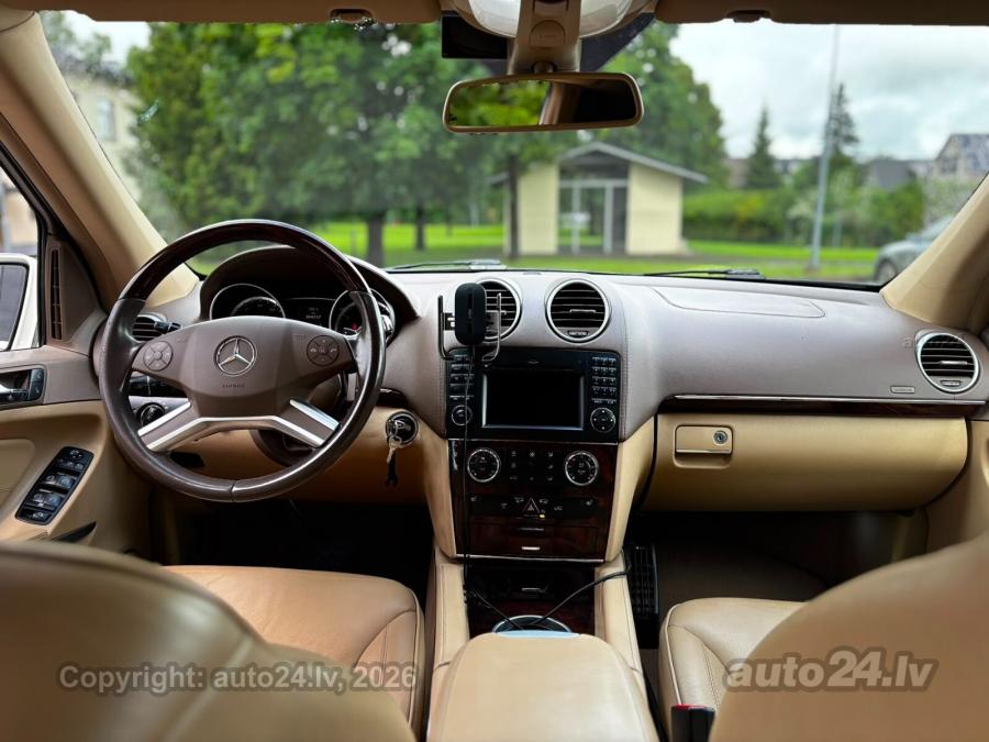 Balts Mercedes-Benz GL-Class 2010 Rapla, ar dzinēja tilpumu 4.70 L un nobraukumu 371 tūkst. km par 13500 €, foto 10 vietnē AUTOMOTO.COM.LV