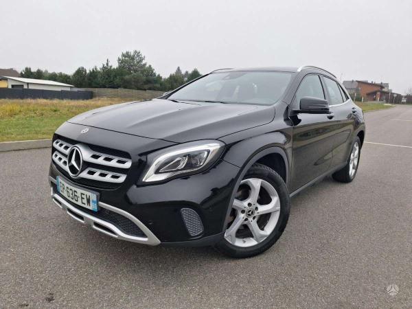 Melns Mercedes-Benz GLA 180 2017 Klaipėda, ar dzinēja tilpumu 1.46 L un nobraukumu 199 tūkst. km par 12600 €, foto 3 vietnē AUTOMOTO.COM.LV