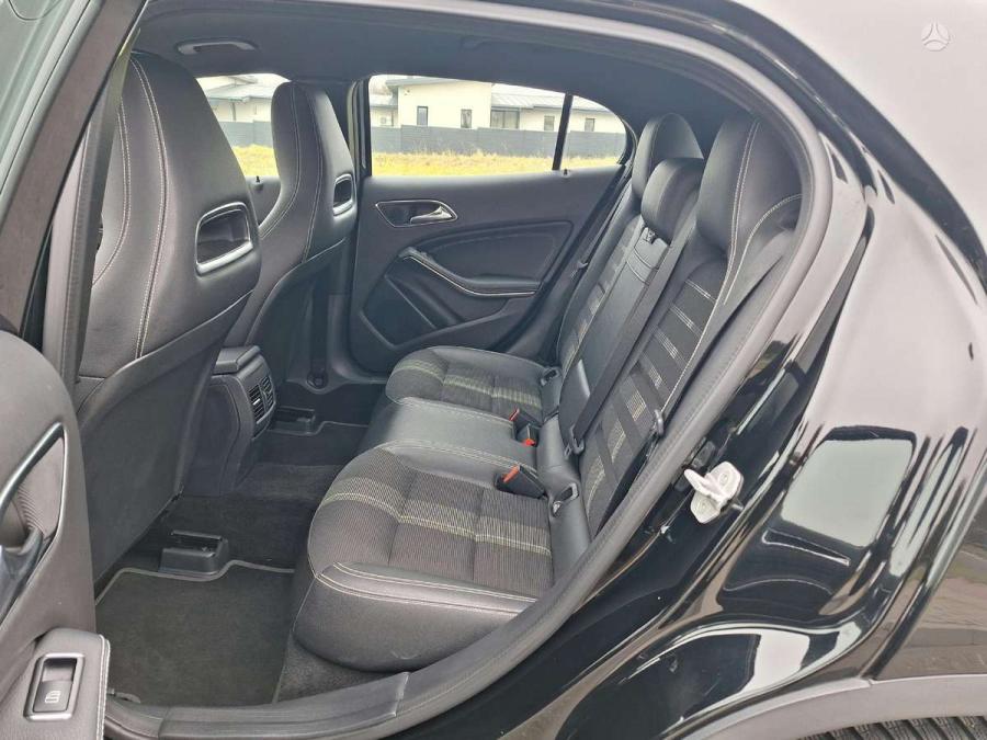 Black Mercedes-Benz GLA 180 2017 in Klaipeda, with an engine capacity of 1.46 L and mileage of 199 thousand km for 12650 €, photo 19 on AUTOMOTO.COM.LV
