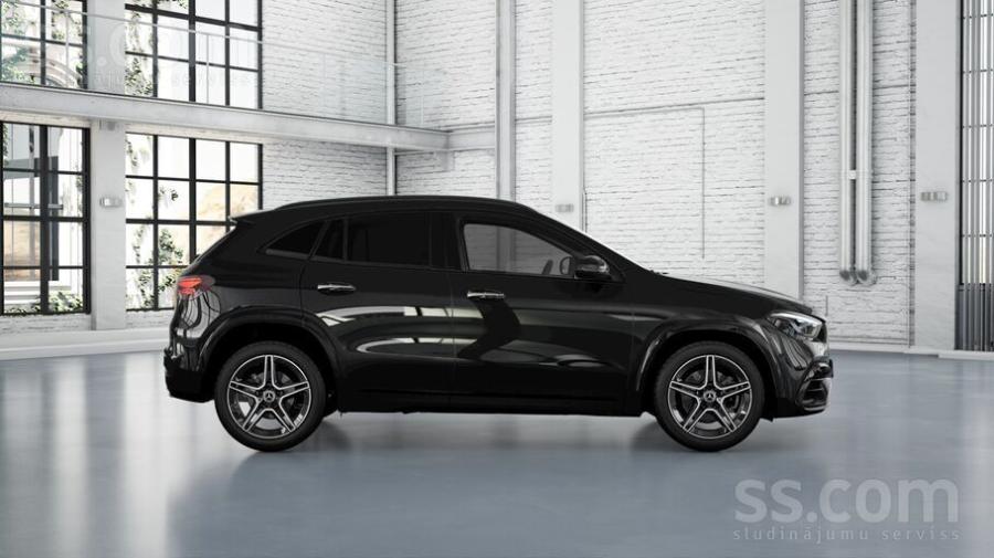 Black Mercedes-Benz GLA 180 2025 in Riga, with an engine capacity of 1.30 L and mileage of 10 thousand km for 44900 €, photo 3 on AUTOMOTO.COM.LV