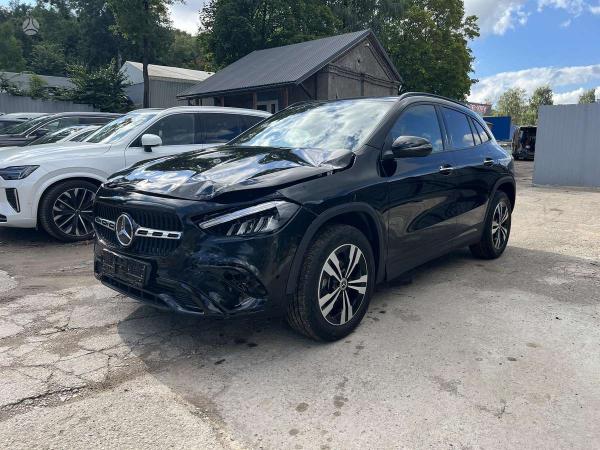 Melns Mercedes-Benz GLA 180 2026 Kauņa, ar dzinēja tilpumu 1.33 L un nobraukumu 2 tūkst. km par 19800 €, foto 3 vietnē AUTOMOTO.COM.LV
