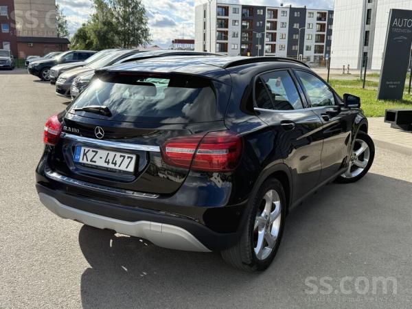 Black Mercedes-Benz GLA 180 2017 in Jelgava, with an engine capacity of 1.60 L and mileage of 100 thousand km for 15500 €, photo 4 on AUTOMOTO.COM.LV