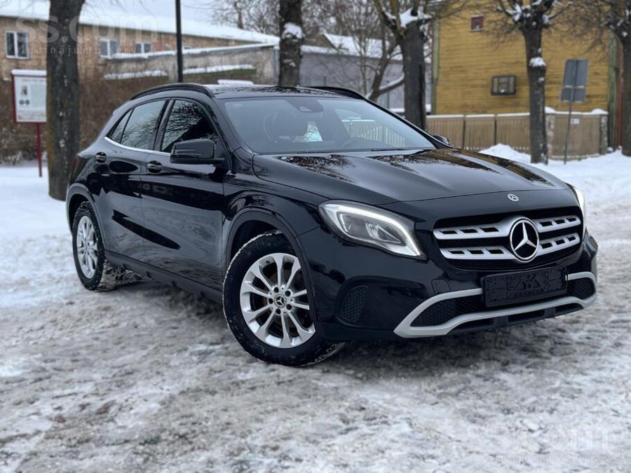 Черный Мерседес ГЛА 180 2019 в Елгава, объемом двигателя 1.60 л и пробегом 0 тыс. км за 11990 €, фото 1 на AUTOMOTO.COM.LV