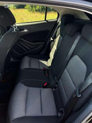 Black Mercedes-Benz GLA 180 2019 in Klaipeda, with an engine capacity of 1.60 L and mileage of 88 thousand km for 18000 €, photo 11 on AUTOMOTO.COM.LV