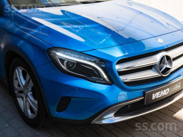 Blue Mercedes-Benz GLA 180 2015 in Riga, with an engine capacity of 1.60 L and mileage of 95 thousand km for 14900 €, photo 3 on AUTOMOTO.COM.LV