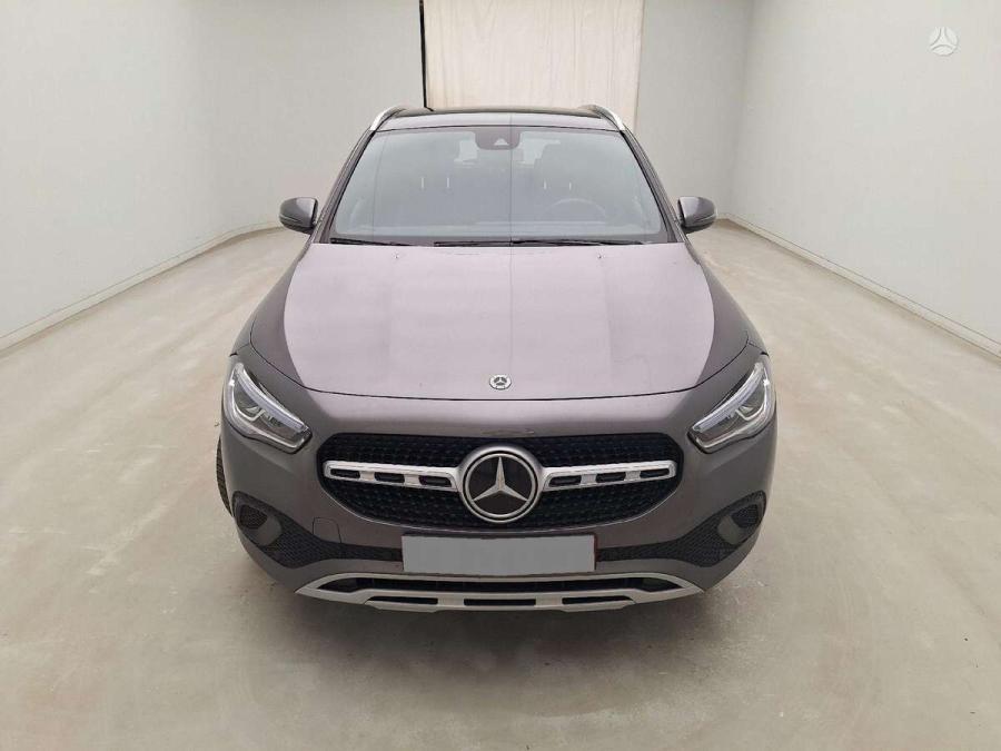 Grey Mercedes-Benz GLA 180 2022 in Vilnius, with an engine capacity of 1.33 L and mileage of 92 thousand km for 25350 €, photo 3 on AUTOMOTO.COM.LV