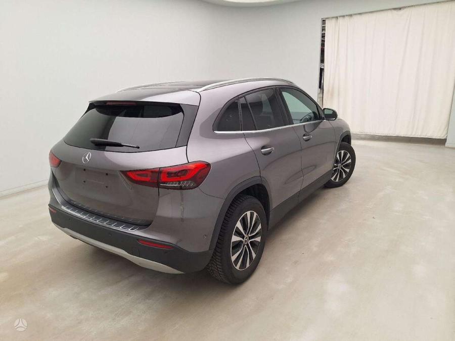 Grey Mercedes-Benz GLA 180 2022 in Vilnius, with an engine capacity of 1.33 L and mileage of 92 thousand km for 25350 €, photo 5 on AUTOMOTO.COM.LV