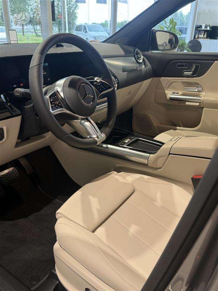 Grey Mercedes-Benz GLA 180 2026 in Kaunas, with an engine capacity of 1.33 L and mileage of 0 thousand km for 44062 €, photo 9 on AUTOMOTO.COM.LV