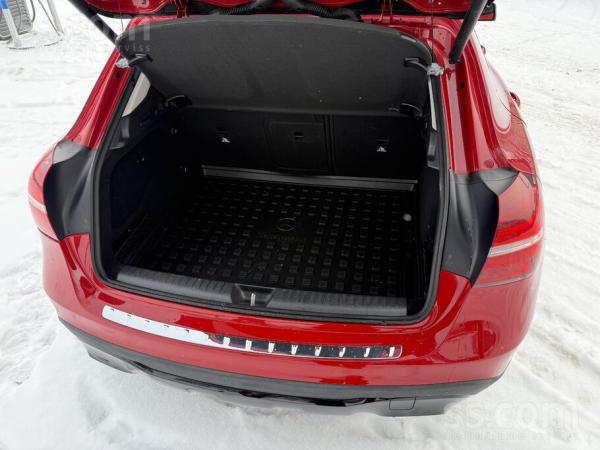 Red Mercedes-Benz GLA 180 2017 in Rezekne, with an engine capacity of 1.50 L and mileage of 135 thousand km for 15300 €, photo 10 on AUTOMOTO.COM.LV