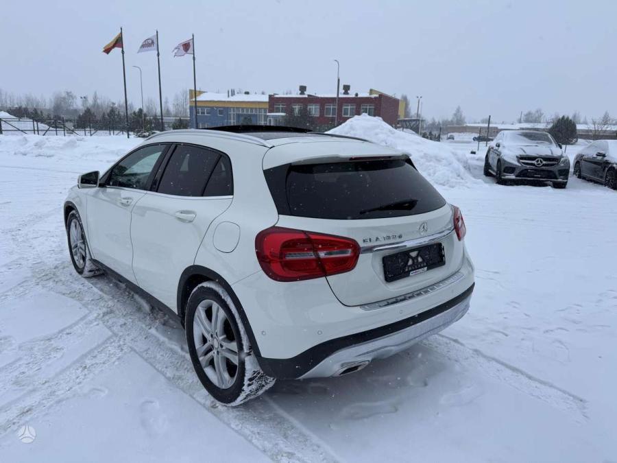 Balts Mercedes-Benz GLA 180 2016 Telšiai, ar dzinēja tilpumu 1.46 L un nobraukumu 172 tūkst. km par 11500 €, foto 5 vietnē AUTOMOTO.COM.LV