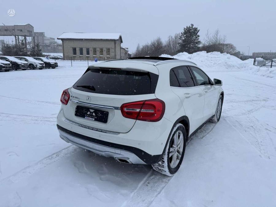 Balts Mercedes-Benz GLA 180 2016 Telšiai, ar dzinēja tilpumu 1.46 L un nobraukumu 172 tūkst. km par 11500 €, foto 7 vietnē AUTOMOTO.COM.LV