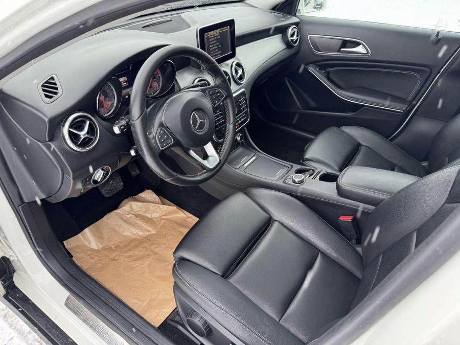 White Mercedes-Benz GLA 180 2016 in Telschi, with an engine capacity of 1.46 L and mileage of 172 thousand km for 11500 €, photo 19 on AUTOMOTO.COM.LV