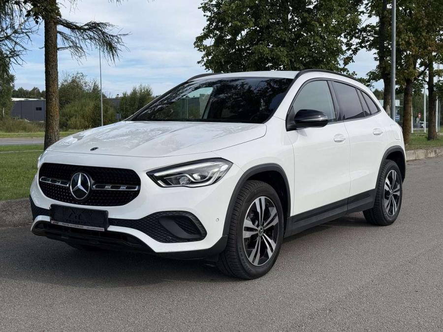 Balts Mercedes-Benz GLA 180 2020 Panevēža, ar dzinēja tilpumu 1.95 L un nobraukumu 149 tūkst. km par 18950 €, foto 4 vietnē AUTOMOTO.COM.LV