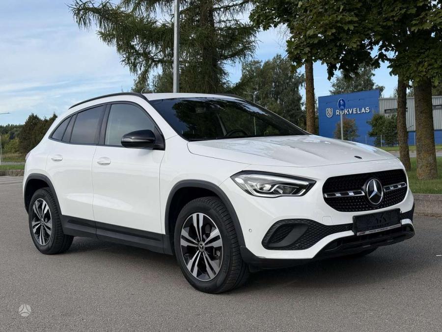 Balts Mercedes-Benz GLA 180 2020 Panevēža, ar dzinēja tilpumu 1.95 L un nobraukumu 149 tūkst. km par 18950 €, foto 9 vietnē AUTOMOTO.COM.LV