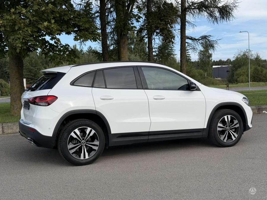 Balts Mercedes-Benz GLA 180 2020 Panevēža, ar dzinēja tilpumu 1.95 L un nobraukumu 149 tūkst. km par 18950 €, foto 12 vietnē AUTOMOTO.COM.LV