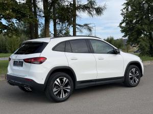 Balts Mercedes-Benz GLA 180 2020 Panevēža, ar dzinēja tilpumu 1.95 L un nobraukumu 149 tūkst. km par 18950 €, foto 13 vietnē AUTOMOTO.COM.LV