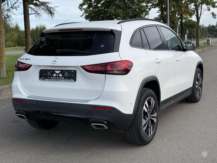 Balts Mercedes-Benz GLA 180 2020 Panevēža, ar dzinēja tilpumu 1.95 L un nobraukumu 149 tūkst. km par 18950 €, foto 15 vietnē AUTOMOTO.COM.LV