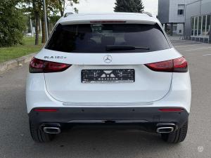 Balts Mercedes-Benz GLA 180 2020 Panevēža, ar dzinēja tilpumu 1.95 L un nobraukumu 149 tūkst. km par 18950 €, foto 16 vietnē AUTOMOTO.COM.LV