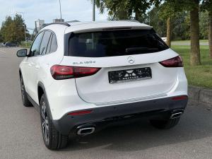 Balts Mercedes-Benz GLA 180 2020 Panevēža, ar dzinēja tilpumu 1.95 L un nobraukumu 149 tūkst. km par 18950 €, foto 17 vietnē AUTOMOTO.COM.LV