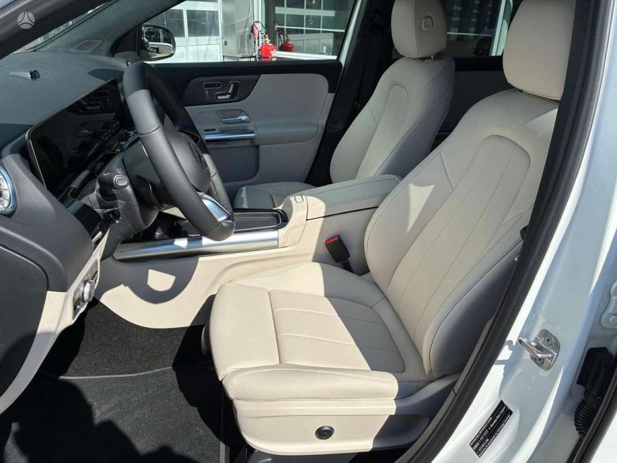 White Mercedes-Benz GLA 180 2026 in Vilnius, with an engine capacity of 1.33 L and mileage of 0 thousand km for 44201 €, photo 12 on AUTOMOTO.COM.LV