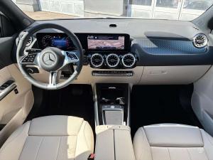 White Mercedes-Benz GLA 180 2026 in Vilnius, with an engine capacity of 1.33 L and mileage of 0 thousand km for 44201 €, photo 15 on AUTOMOTO.COM.LV
