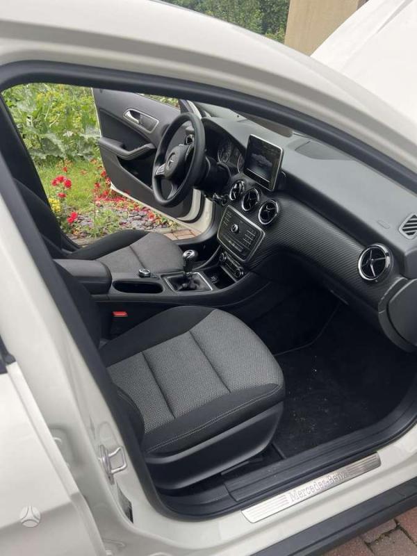Balts Mercedes-Benz GLA 180 2017 Kauņa, ar dzinēja tilpumu 1.60 L un nobraukumu 122 tūkst. km par 10500 €, foto 6 vietnē AUTOMOTO.COM.LV