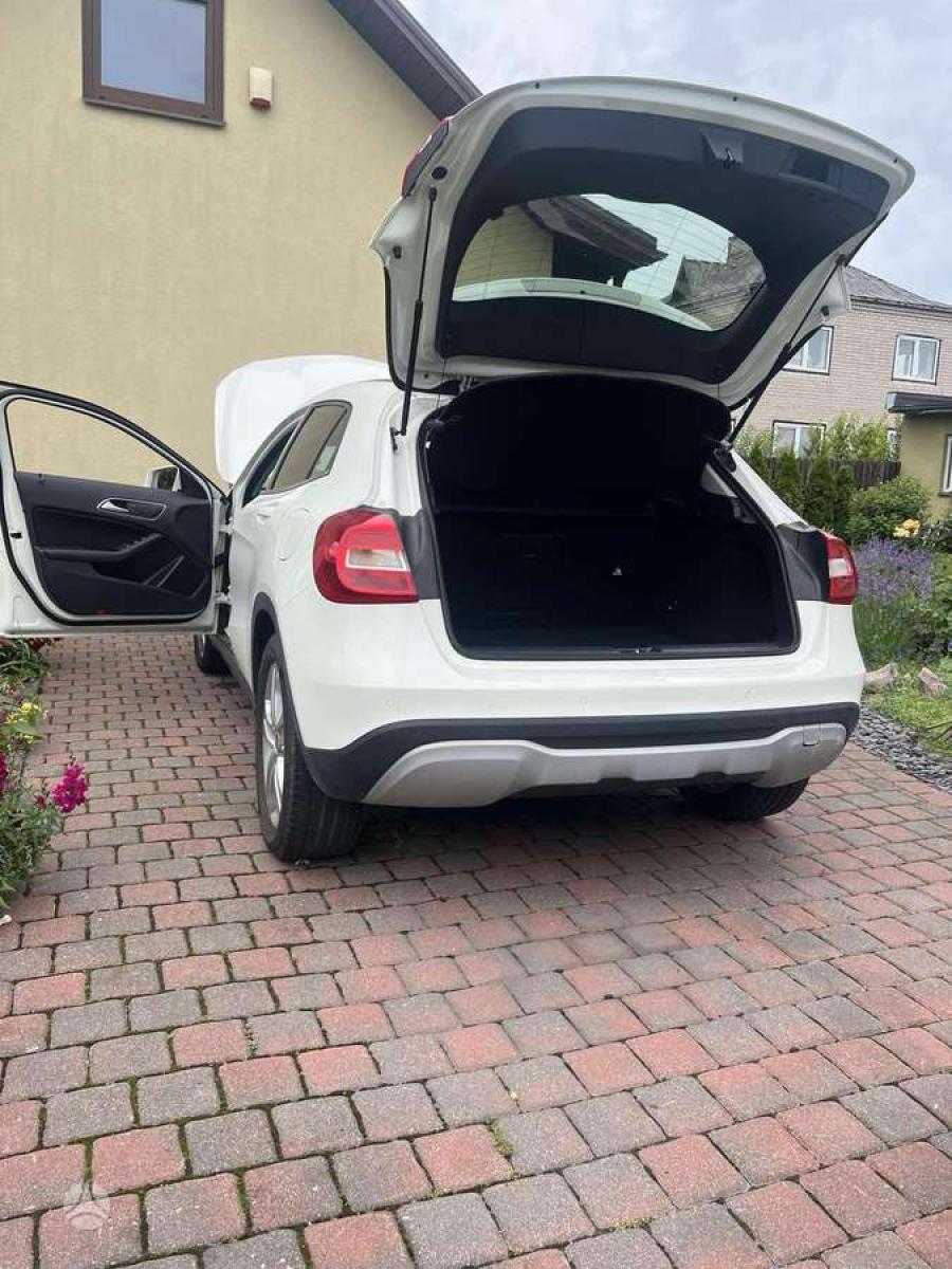 Balts Mercedes-Benz GLA 180 2017 Kauņa, ar dzinēja tilpumu 1.60 L un nobraukumu 122 tūkst. km par 10500 €, foto 8 vietnē AUTOMOTO.COM.LV