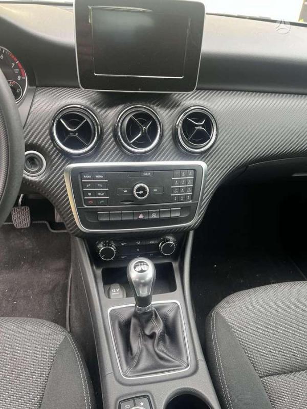 Balts Mercedes-Benz GLA 180 2017 Kauņa, ar dzinēja tilpumu 1.60 L un nobraukumu 122 tūkst. km par 10500 €, foto 8 vietnē AUTOMOTO.COM.LV