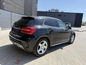 Black Mercedes-Benz GLA 200 2014 in Siauliai, with an engine capacity of 2.14 L and mileage of 234 thousand km for 9900 €, photo 5 on AUTOMOTO.COM.LV