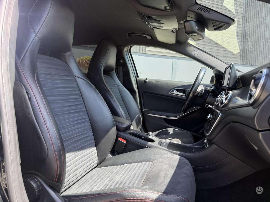Black Mercedes-Benz GLA 200 2014 in Siauliai, with an engine capacity of 2.14 L and mileage of 234 thousand km for 9900 €, photo 11 on AUTOMOTO.COM.LV