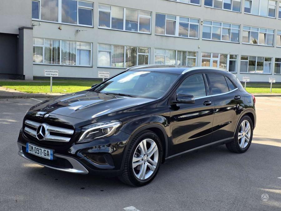 Black Mercedes-Benz GLA 200 2014 in Taurage, with an engine capacity of 2.14 L and mileage of 168 thousand km for 10900 €, photo 1 on AUTOMOTO.COM.LV