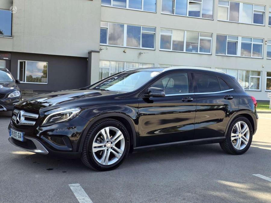 Black Mercedes-Benz GLA 200 2014 in Taurage, with an engine capacity of 2.14 L and mileage of 168 thousand km for 10900 €, photo 5 on AUTOMOTO.COM.LV