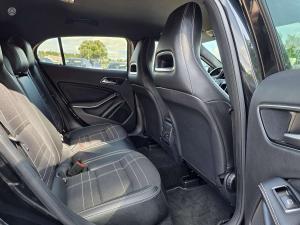 Black Mercedes-Benz GLA 200 2014 in Taurage, with an engine capacity of 2.14 L and mileage of 168 thousand km for 10900 €, photo 13 on AUTOMOTO.COM.LV