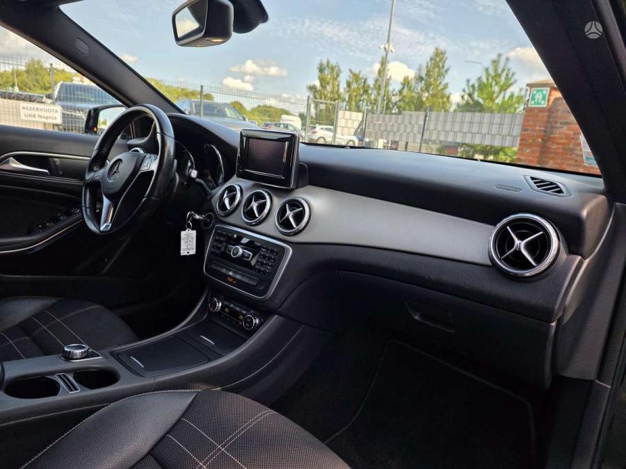 Black Mercedes-Benz GLA 200 2014 in Taurage, with an engine capacity of 2.14 L and mileage of 168 thousand km for 10900 €, photo 15 on AUTOMOTO.COM.LV