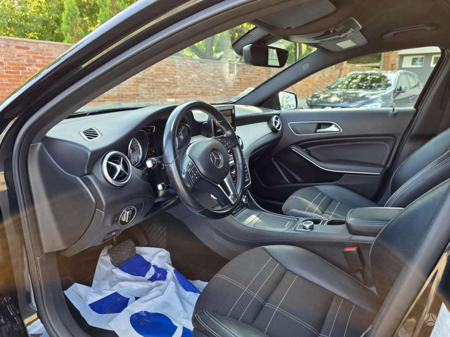 Black Mercedes-Benz GLA 200 2014 in Taurage, with an engine capacity of 2.14 L and mileage of 168 thousand km for 10900 €, photo 21 on AUTOMOTO.COM.LV