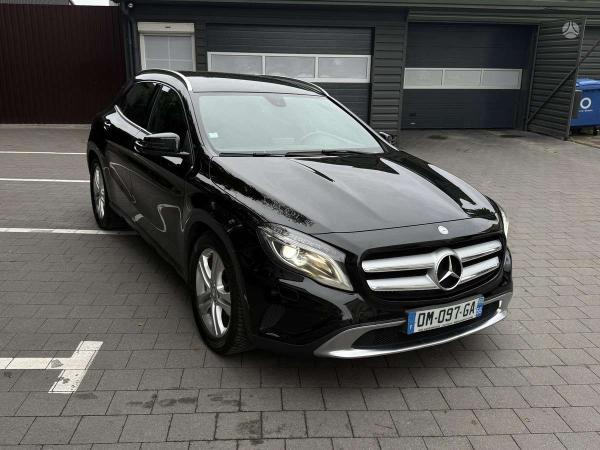 Mercedes-Benz GLA 200 2014 Kauņa vietnē Melns Mercedes-Benz GLA 200 2014 Kauņa, ar dzinēja tilpumu 2.14 L un nobraukumu 169 tūkst. km par 11700 €, foto 3 vietnē AUTOMOTO.COM.LV
