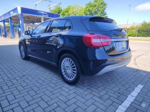 Black Mercedes-Benz GLA 200 2015 in Taurage, with an engine capacity of 2.14 L and mileage of 216 thousand km for 9500 €, photo 6 on AUTOMOTO.COM.LV