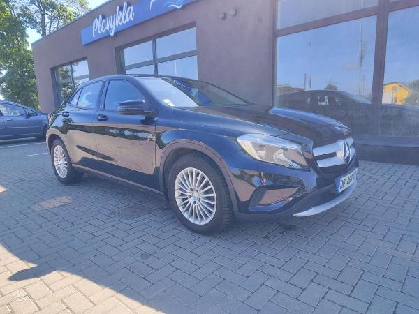 Black Mercedes-Benz GLA 200 2015 in Taurage, with an engine capacity of 2.14 L and mileage of 216 thousand km for 9500 €, photo 9 on AUTOMOTO.COM.LV
