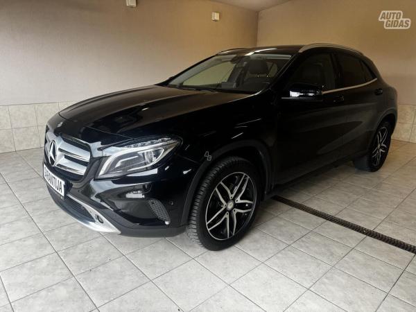 Black Mercedes-Benz GLA 200 2016 in Siauliai, with an engine capacity of 2.20 L and mileage of 238 thousand km for 12900 €, photo 2 on AUTOMOTO.COM.LV