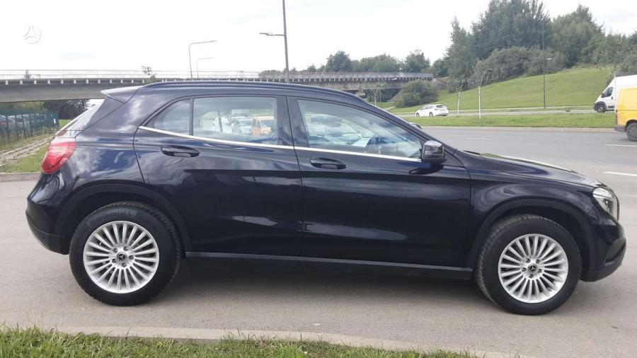 Melns Mercedes-Benz GLA 200 2016 Kauņa, ar dzinēja tilpumu 2.14 L un nobraukumu 204 tūkst. km par 12800 €, foto 8 vietnē AUTOMOTO.COM.LV