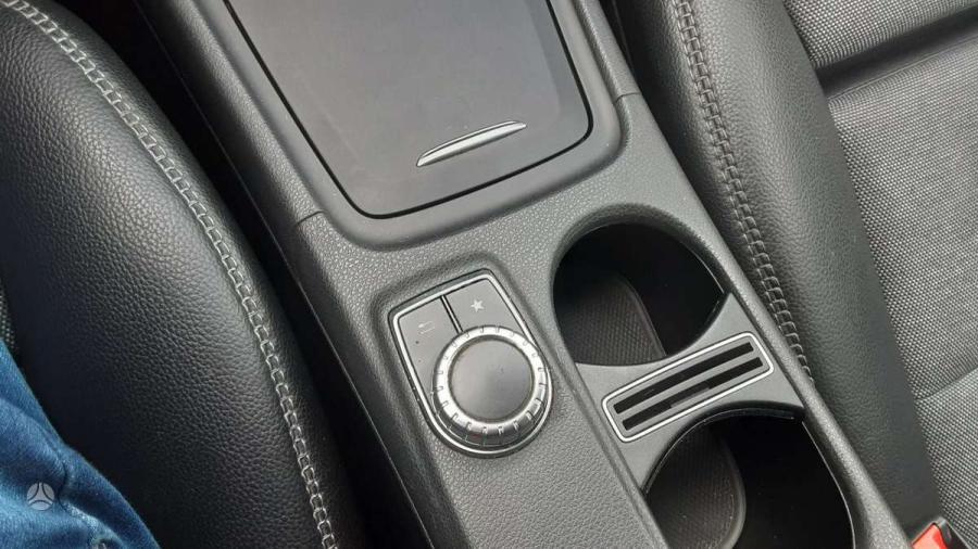 Melns Mercedes-Benz GLA 200 2016 Kauņa, ar dzinēja tilpumu 2.14 L un nobraukumu 204 tūkst. km par 12800 €, foto 23 vietnē AUTOMOTO.COM.LV