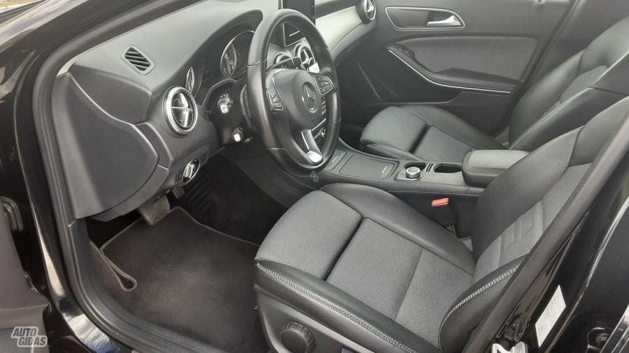 Melns Mercedes-Benz GLA 200 2016 Kauņa, ar dzinēja tilpumu 2.10 L un nobraukumu 204 tūkst. km par 12800 €, foto 12 vietnē AUTOMOTO.COM.LV