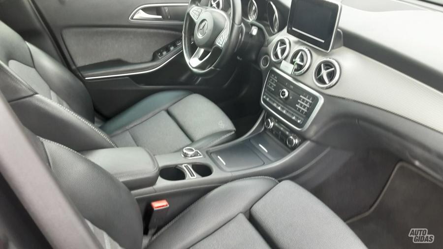 Melns Mercedes-Benz GLA 200 2016 Kauņa, ar dzinēja tilpumu 2.10 L un nobraukumu 204 tūkst. km par 12800 €, foto 14 vietnē AUTOMOTO.COM.LV