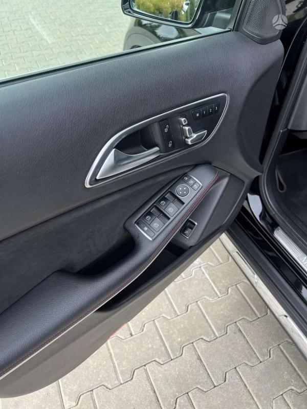 Black Mercedes-Benz GLA 200 2017 in Vilnius, with an engine capacity of 2.14 L and mileage of 219 thousand km for 16450 €, photo 10 on AUTOMOTO.COM.LV