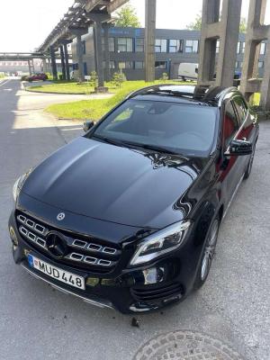 Black Mercedes-Benz GLA 200 2018 in Kaunas, with an engine capacity of 2.14 L and mileage of 82 thousand km for 18500 €, photo 8 on AUTOMOTO.COM.LV