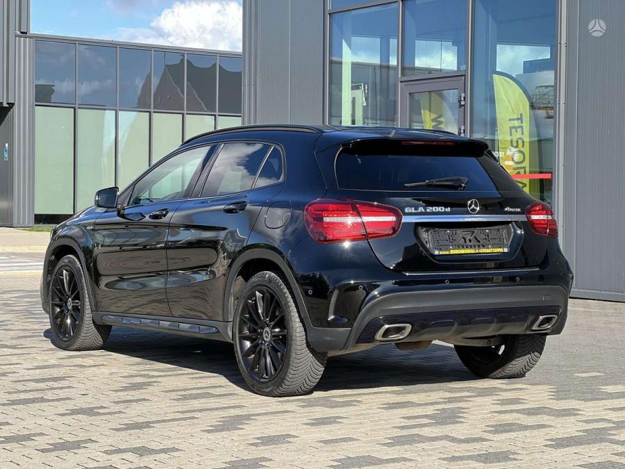 Melns Mercedes-Benz GLA 200 2019 Šauļi, ar dzinēja tilpumu 2.14 L un nobraukumu 132 tūkst. km par 18900 €, foto 8 vietnē AUTOMOTO.COM.LV