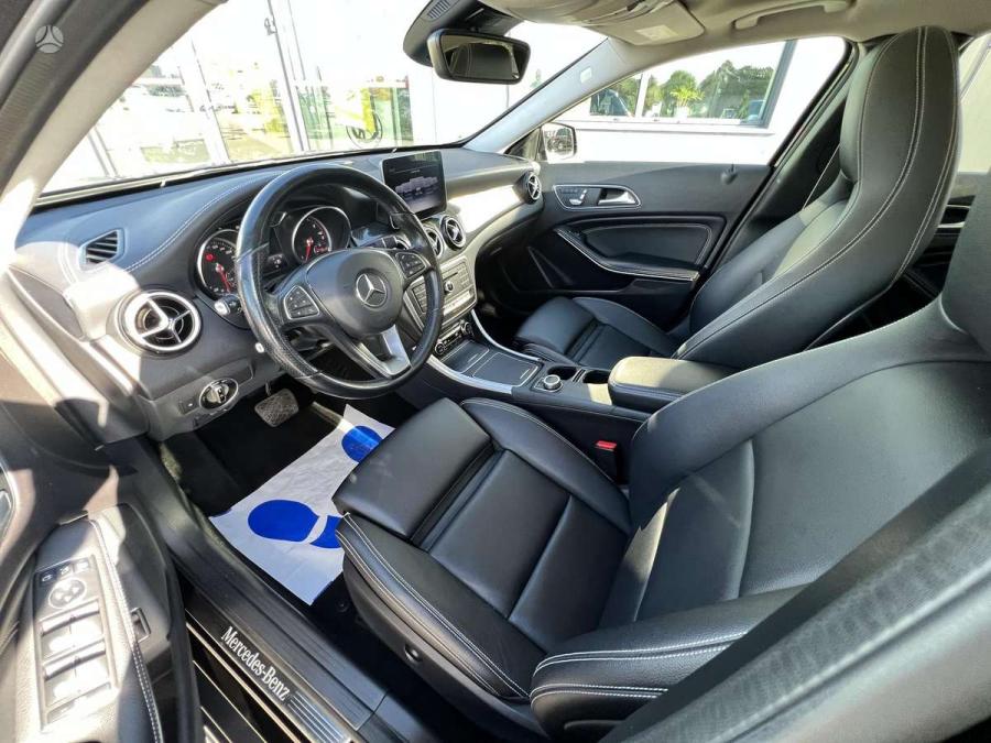 Melns Mercedes-Benz GLA 200 2019 Šauļi, ar dzinēja tilpumu 2.14 L un nobraukumu 132 tūkst. km par 18900 €, foto 14 vietnē AUTOMOTO.COM.LV