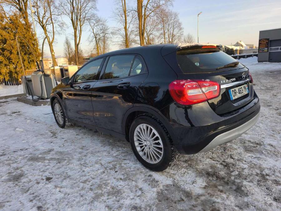 Black Mercedes-Benz GLA 200 2015 in Taurage, with an engine capacity of 2.10 L and mileage of 216 thousand km for 10200 €, photo 16 on AUTOMOTO.COM.LV