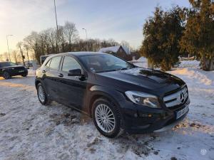 Black Mercedes-Benz GLA 200 2015 in Taurage, with an engine capacity of 2.10 L and mileage of 216 thousand km for 10200 €, photo 20 on AUTOMOTO.COM.LV